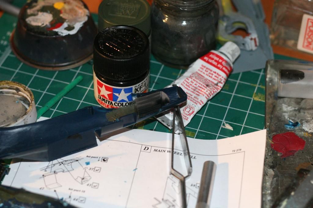 Hasegawa F9F-2 and Sword F2H-2 Banshee in 1/72 - Korean War Group Build ...